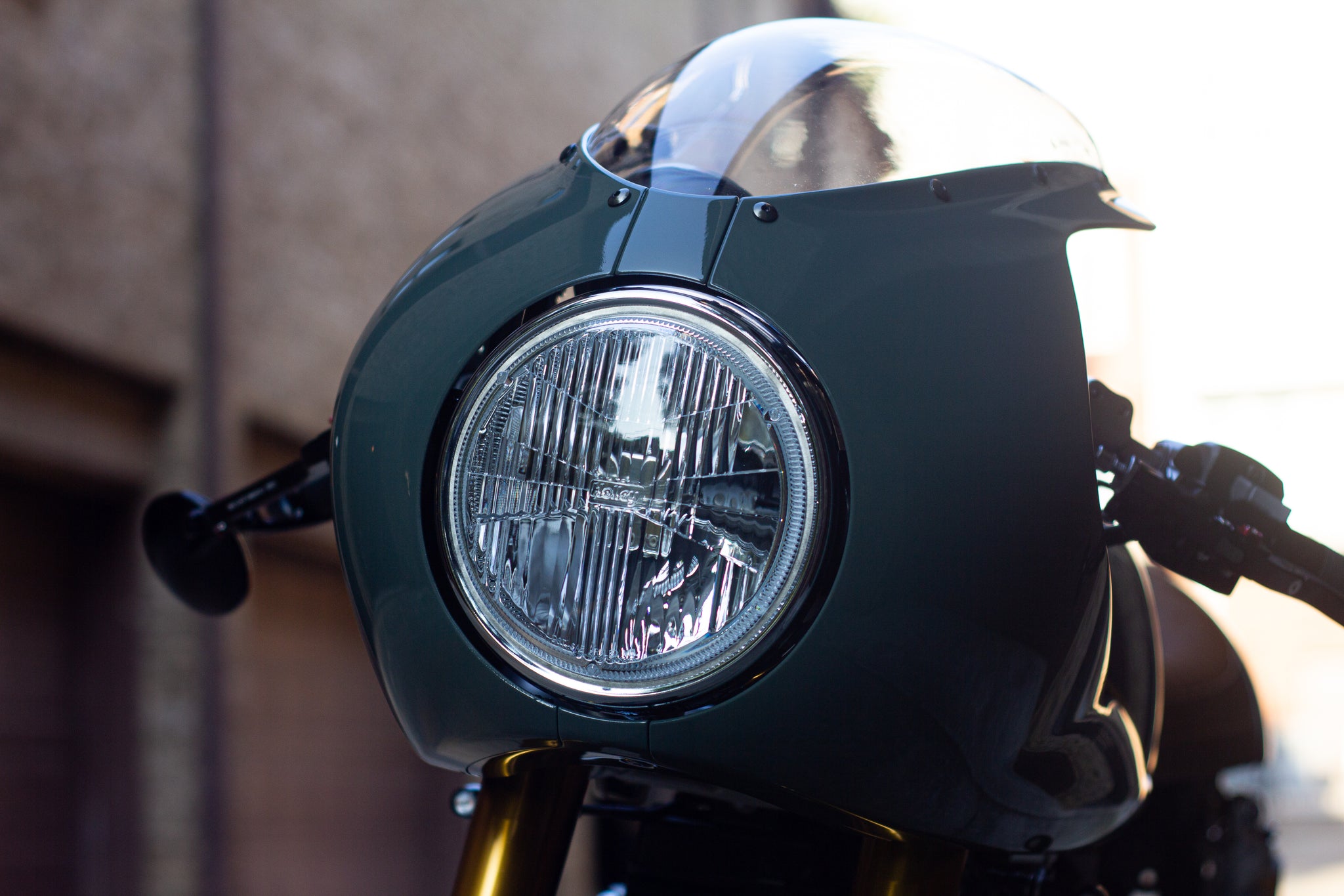 Retro Inspired LED Headlight - Modern White - 2016+ Triumph Classics ...
